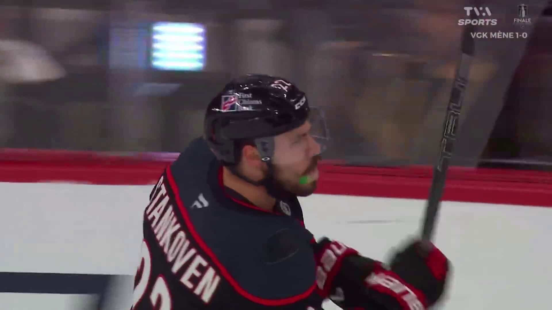 Logan Stankoven n'a pas dit son dernier mot ; c'est 2 à 1! | TVA Sports