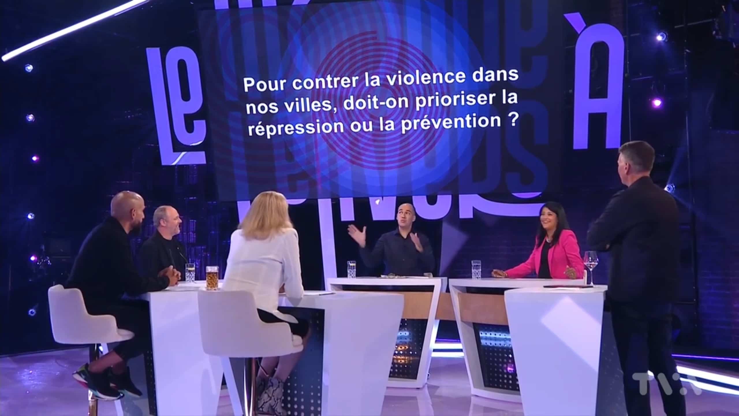 Duel éclair : Raed Hammoud et Guy Nantel | Le monde à l'envers | TVA | TVA+ | TVA+