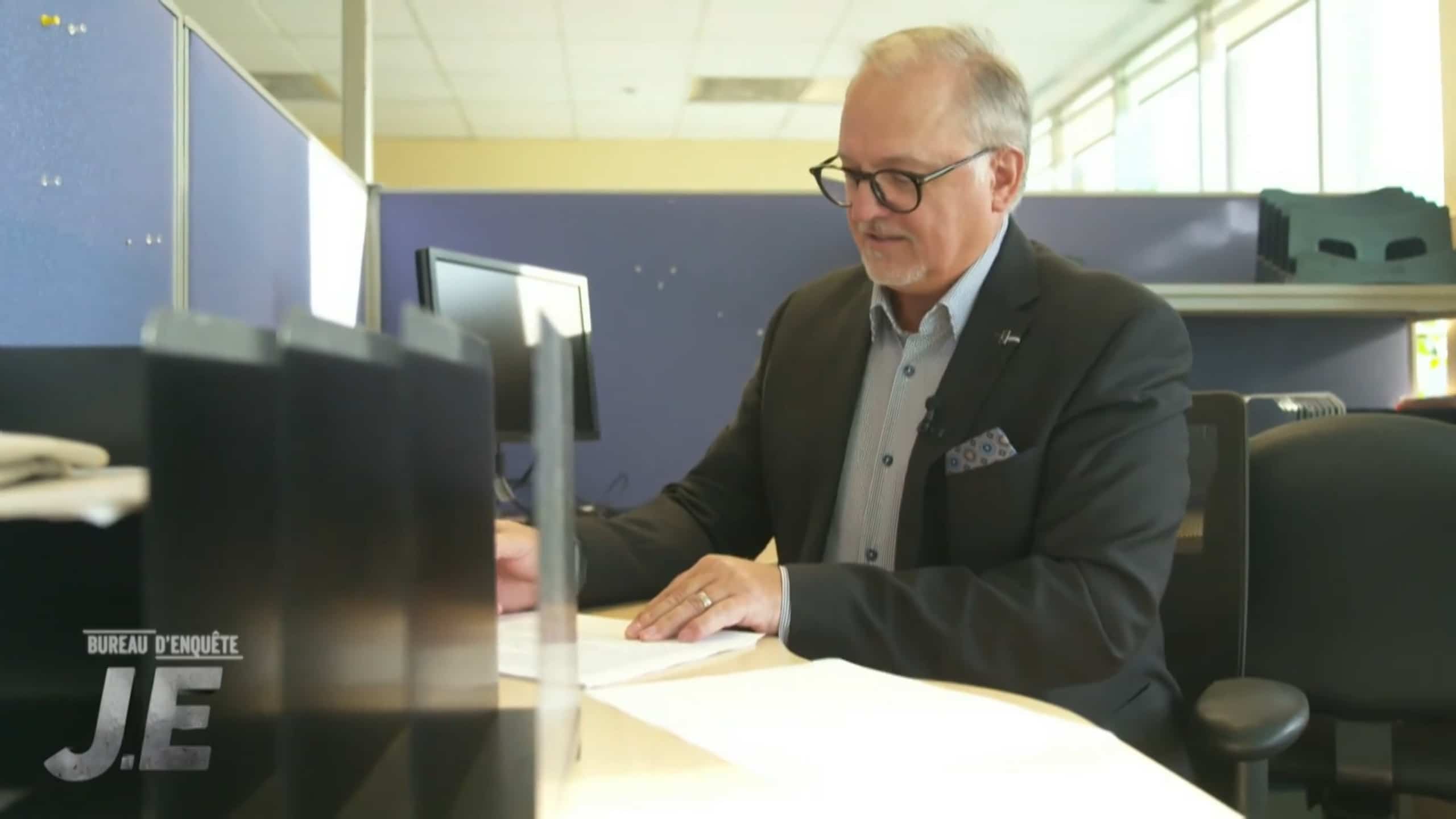 La vie d'un escroc en cavale | J.E | TVA | TVA+