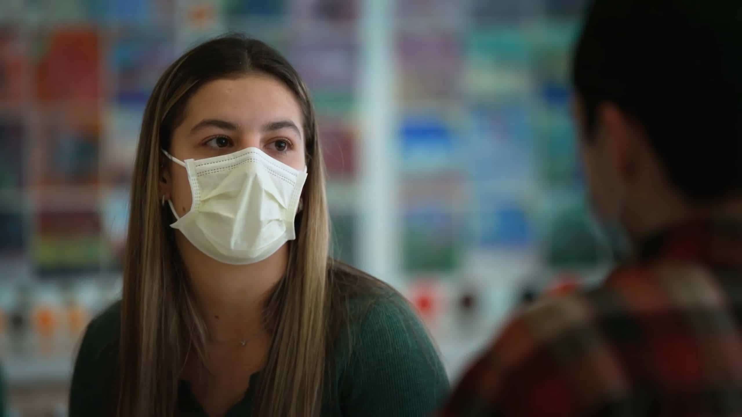 Laurence | Les bracelets rouges | TVA | TVA+