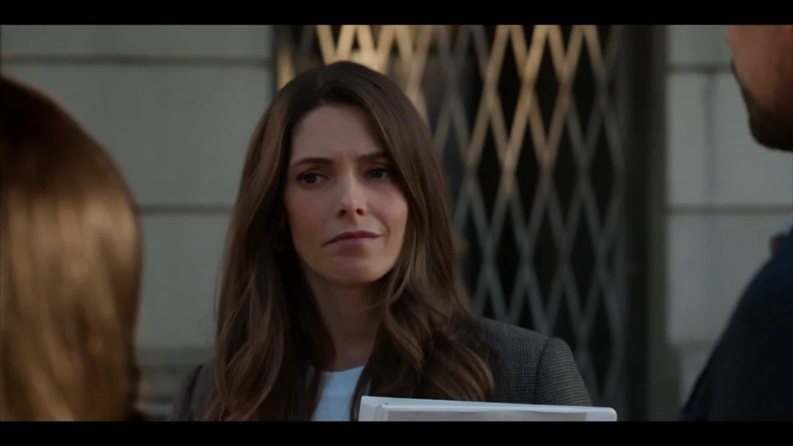 Nuit sanglante | L'arnaqueuse | illico+